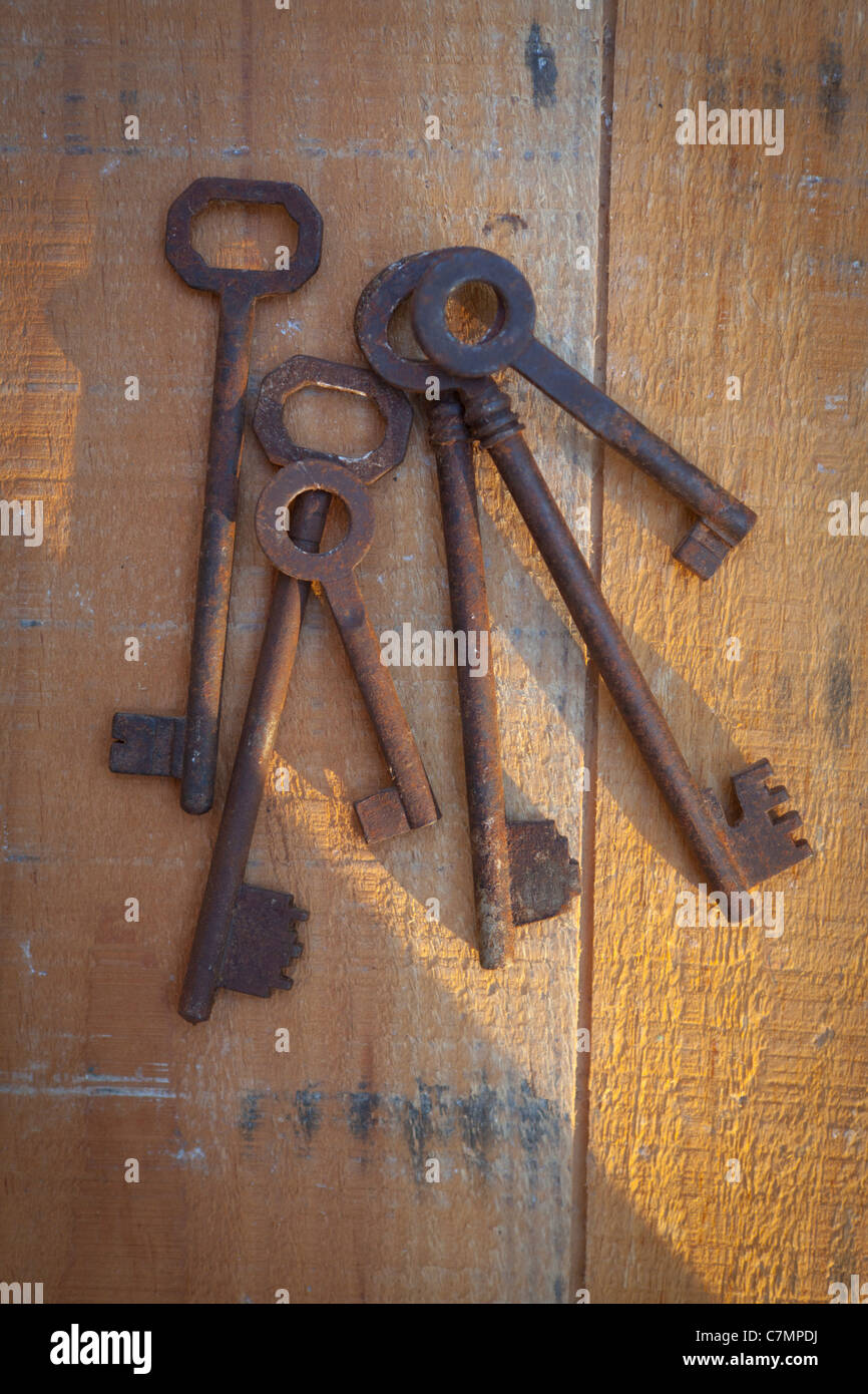 Door keys hi-res stock photography and images - Alamy