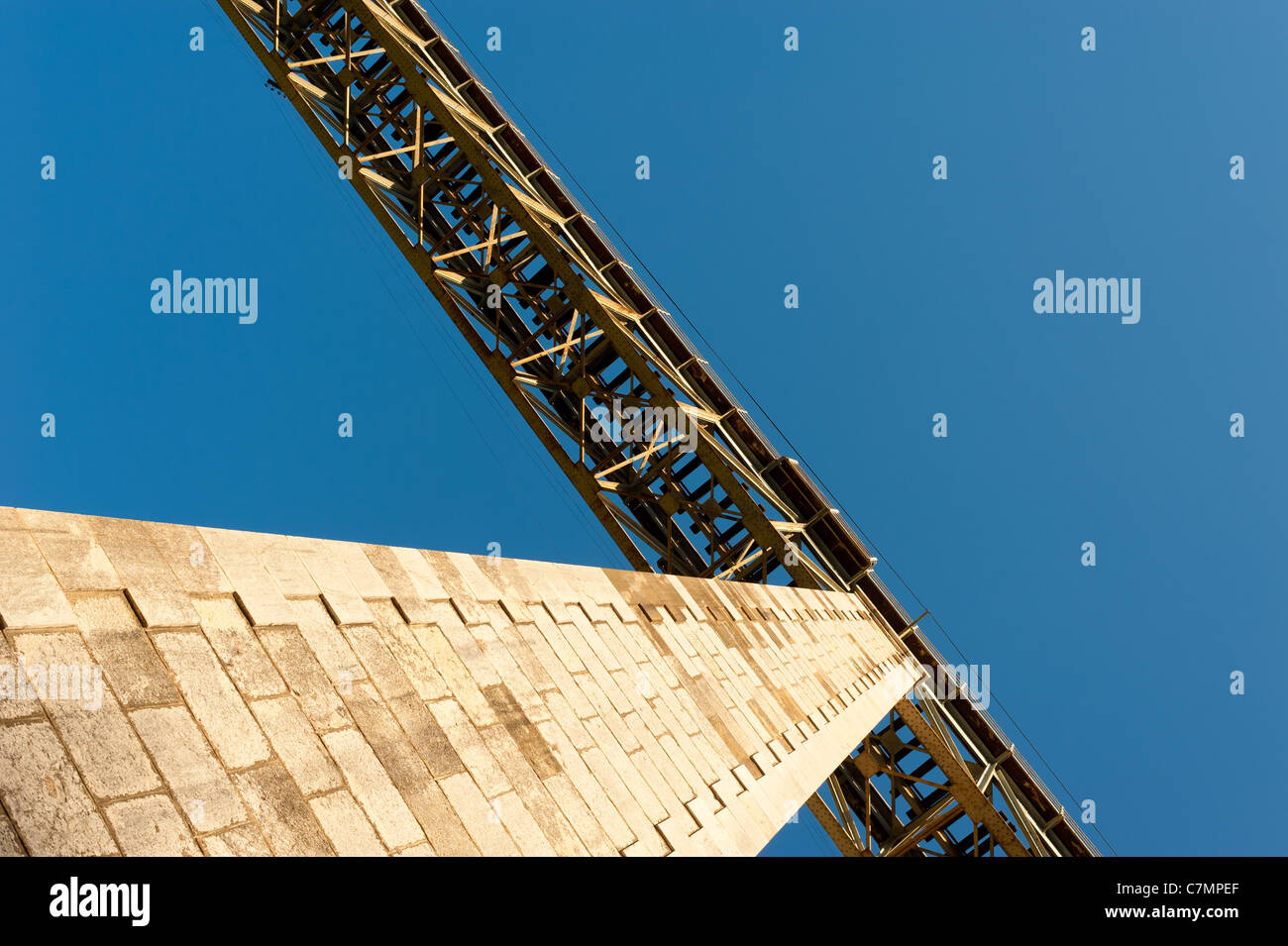 Detail take of a massive railway bridge Stock Photo - Alamy