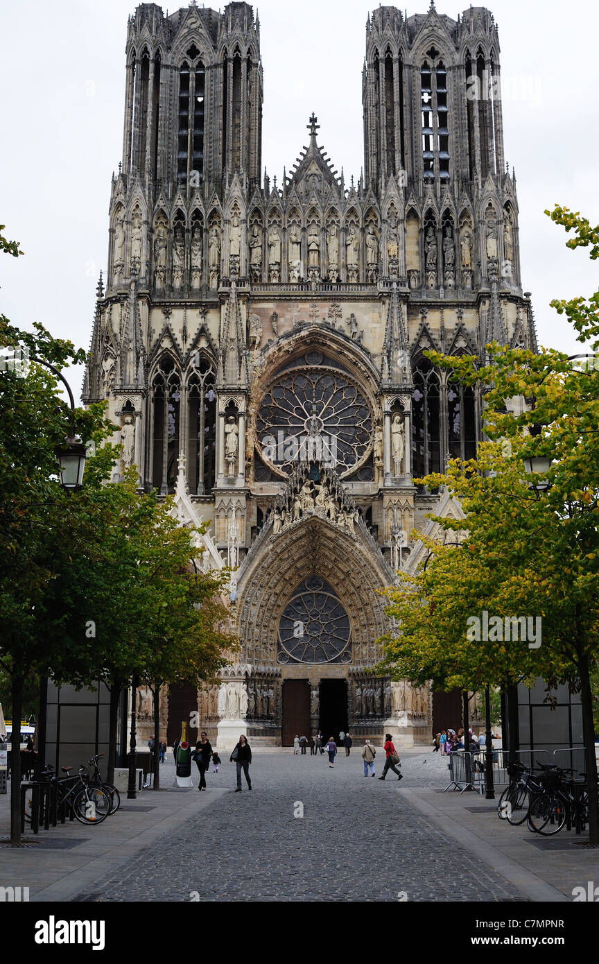 Saint remi reims hi-res stock photography and images - Alamy