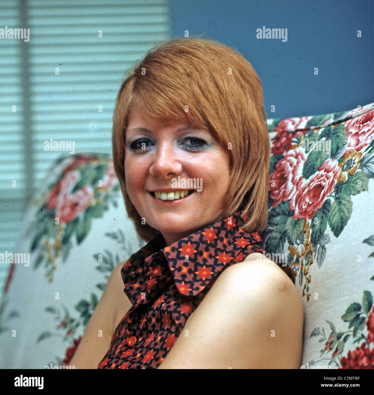 CILLA BLACK UK pop singer in 1965. Photo Tony Gale Stock Photo - Alamy