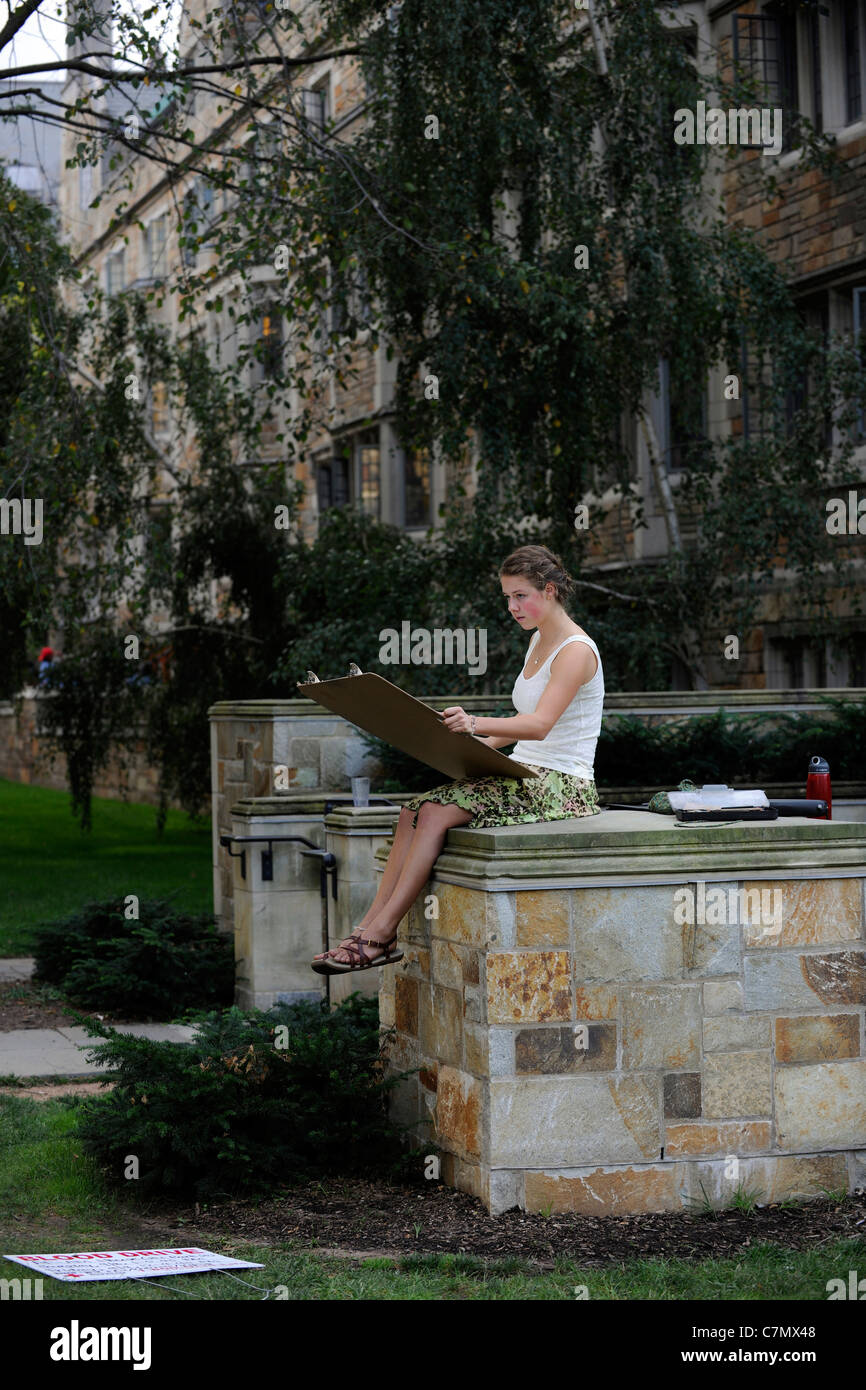 Yale University art student drawing campus. New Haven, CT Stock Photo ...