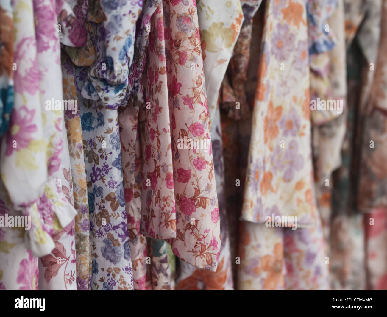 Traditional Malay dresses Stock Photo - Alamy