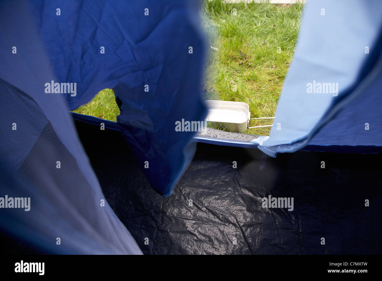Windy rain hi-res stock photography and images - Alamy