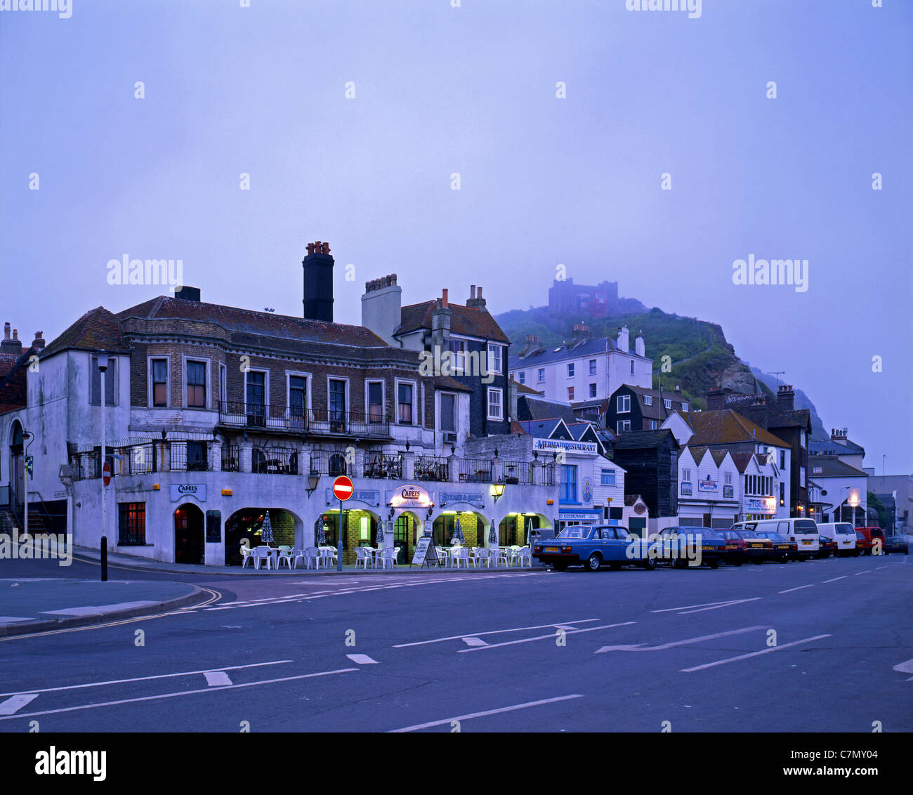 Evening View, Dusk, twilight, Pub, Restaurant Stock Photo - Alamy