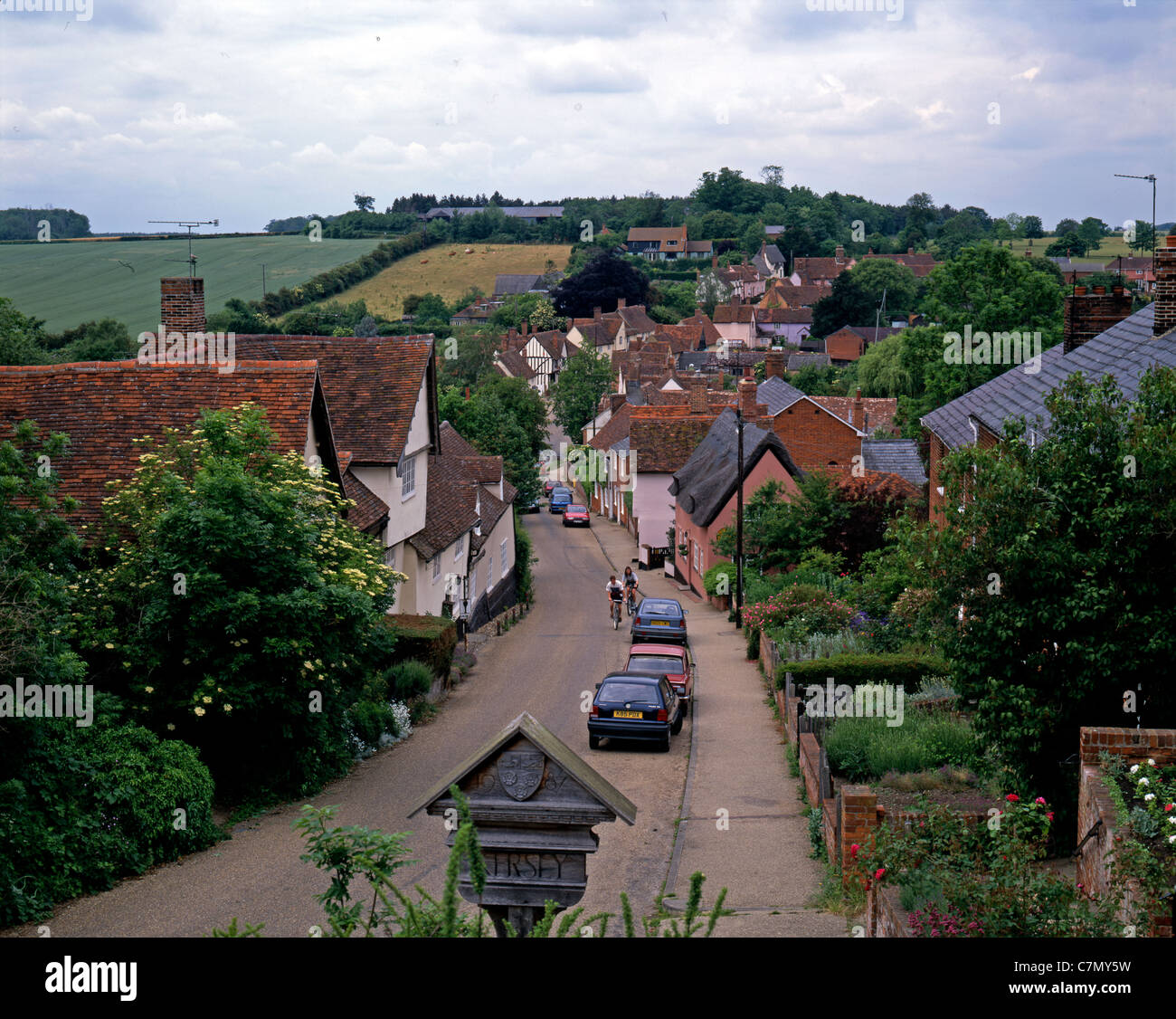 Country view hi-res stock photography and images - Alamy