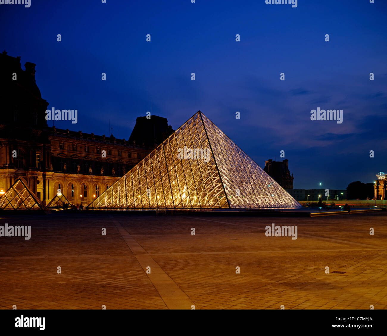 Louvre Museum, Night View of Pyramid, Dusk, evening, twilight ...