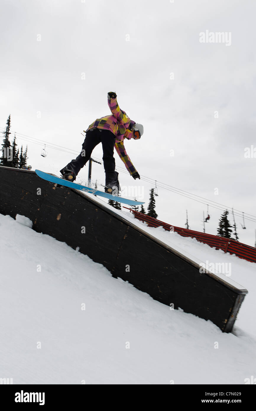 Snowboard rail slide hi-res stock photography and images - Alamy