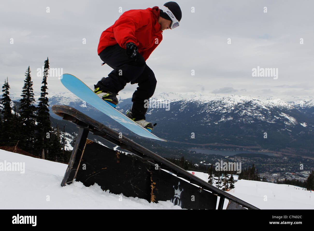 Snowboard rail slide hi-res stock photography and images - Alamy