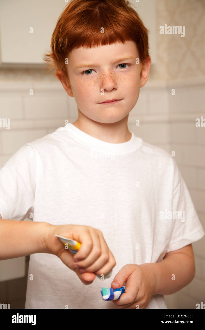 little boy brushing his teeth Stock Photo - Alamy