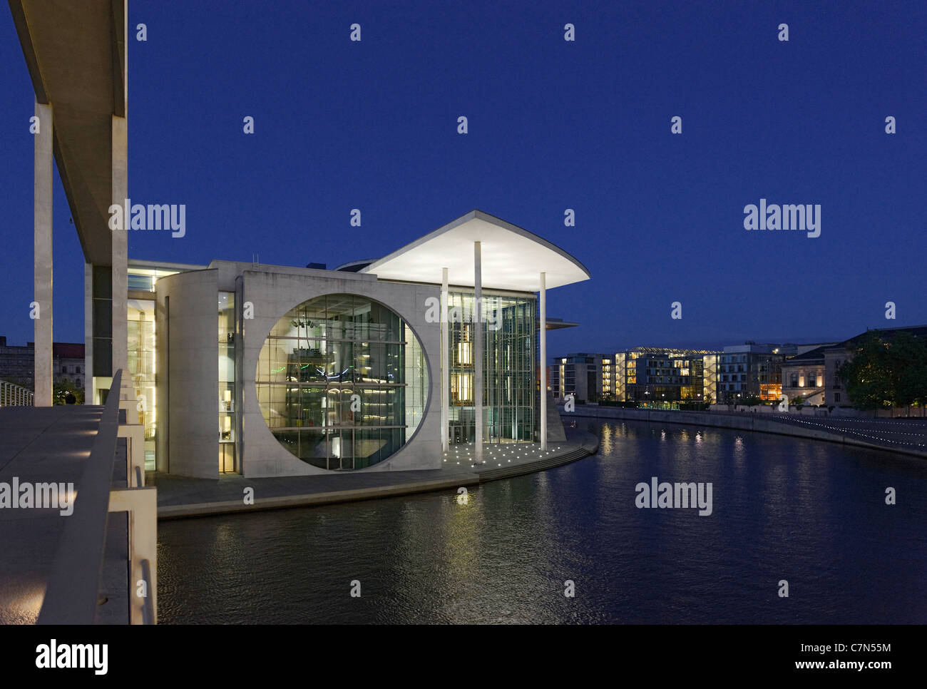 Modern Government Buildings High Resolution Stock Photography and ...