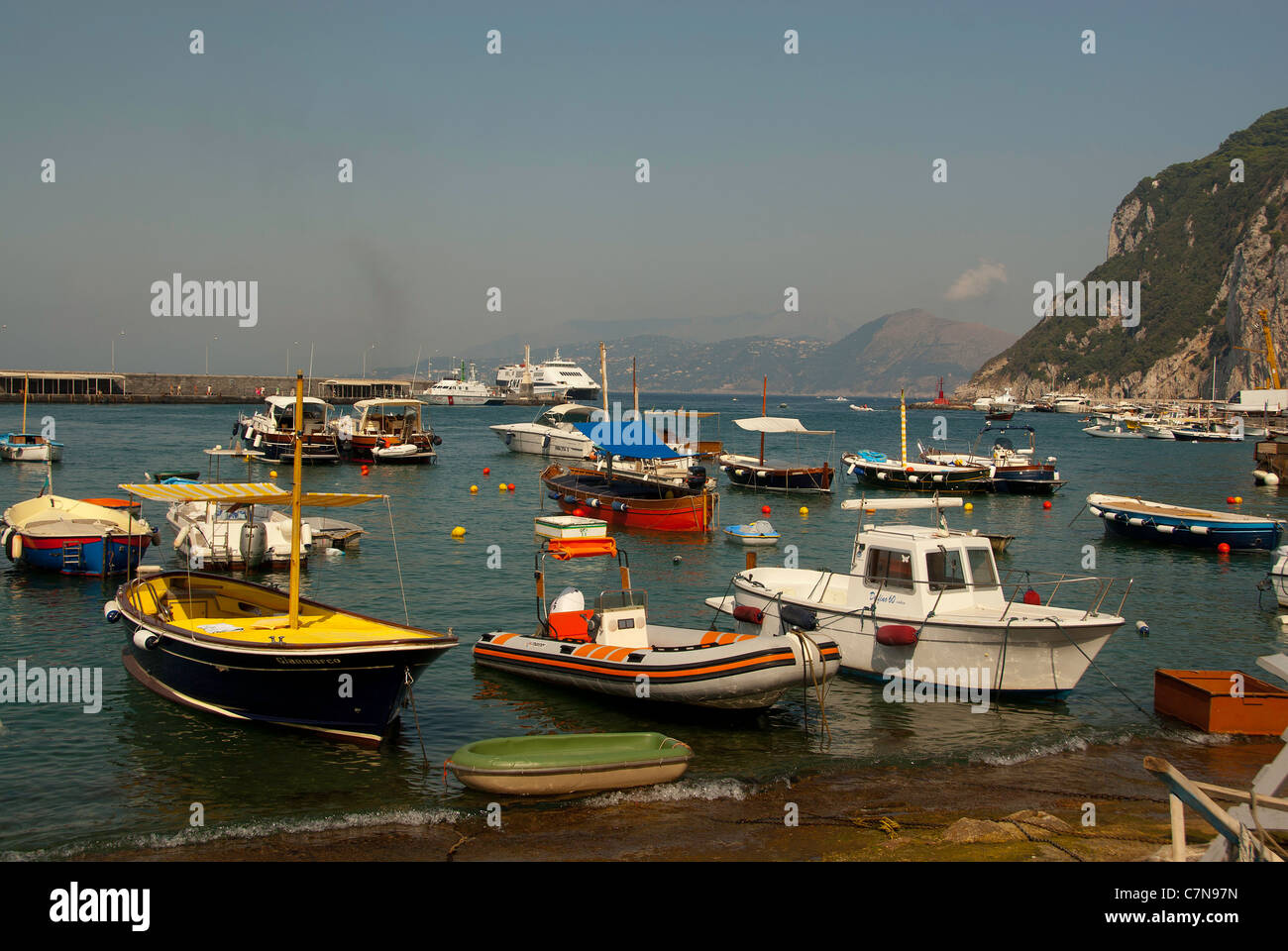 Harbor craft hi-res stock photography and images - Alamy