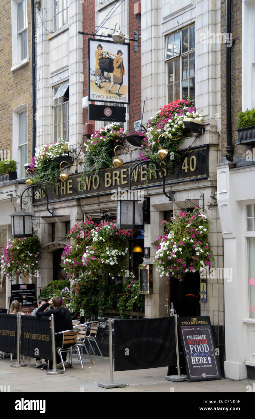 The Two Brewers public house in Covent Garden, London, England Stock ...