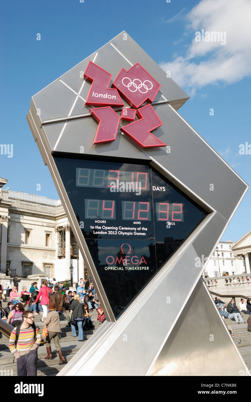 Olympic Games London 2012 countdown clock in Trafalgar Square Stock ...