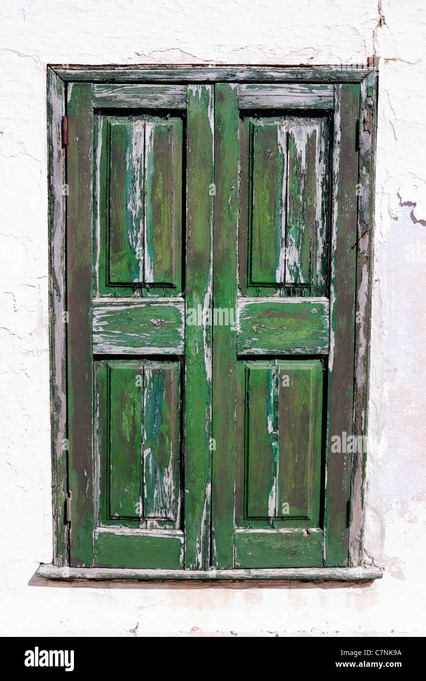 Distressed windows hi-res stock photography and images - Alamy