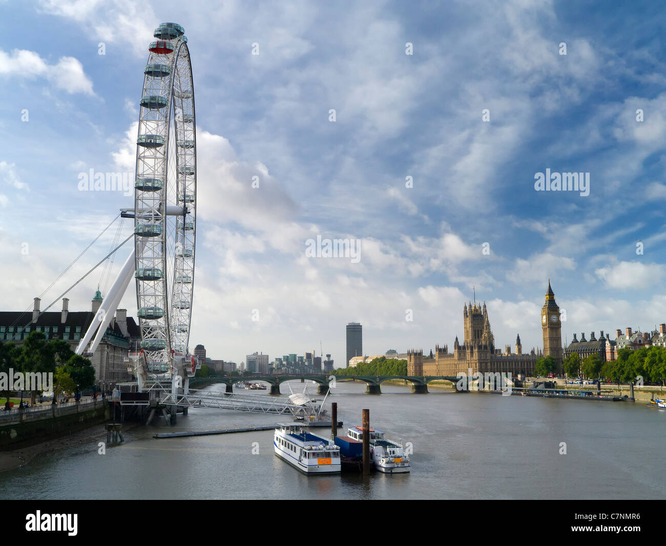 London Eye and Parliament - early Autumn morning Stock Photo - Alamy