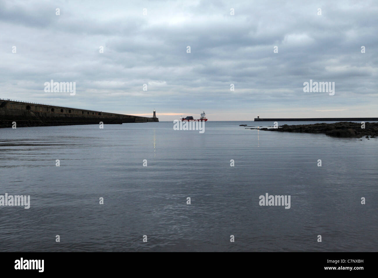 Tynemouth Harbour High Resolution Stock Photography and Images - Alamy