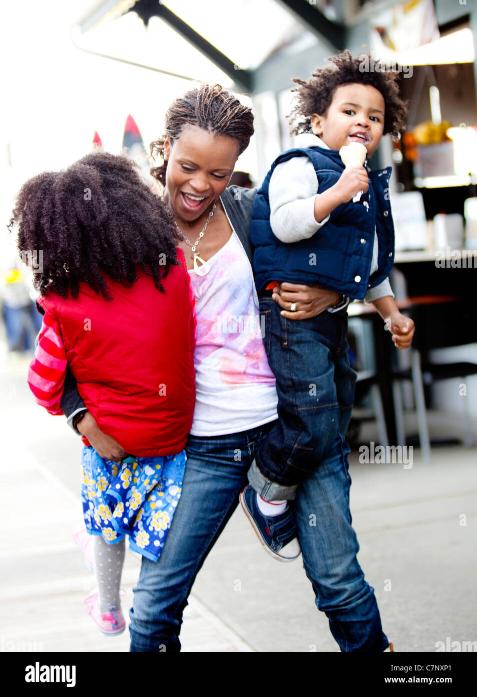 American mom hi-res stock photography and images - Alamy