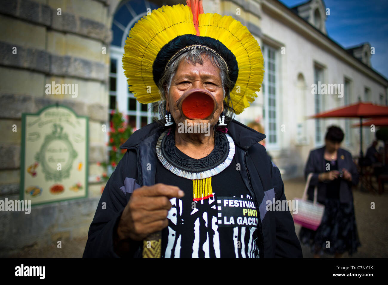 Indian Chief Raoni at Cheverny, Indian Raoni Stock Photo - Alamy
