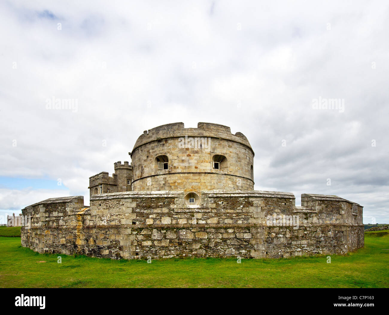 Pendennis castle cornwall historic hi-res stock photography and images ...