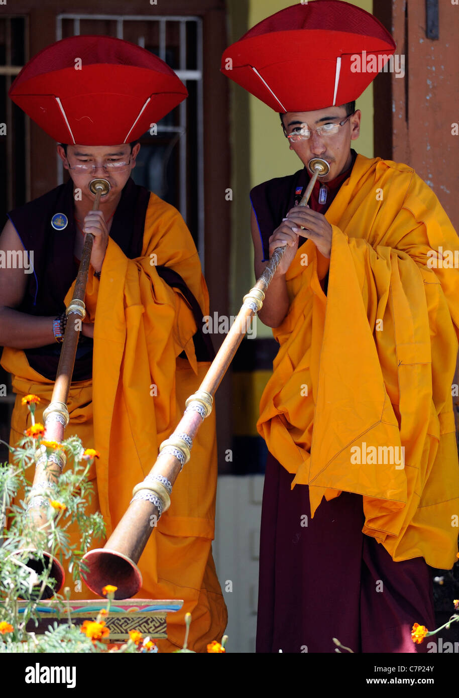 Buddhist monk hats hi-res stock photography and images - Alamy