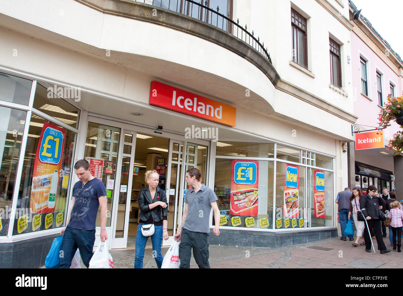Iceland store hi-res stock photography and images - Alamy