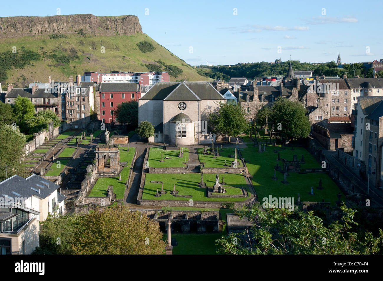 Canongate Kirk on the Royal Mile, Edinburgh Stock Photo - Alamy