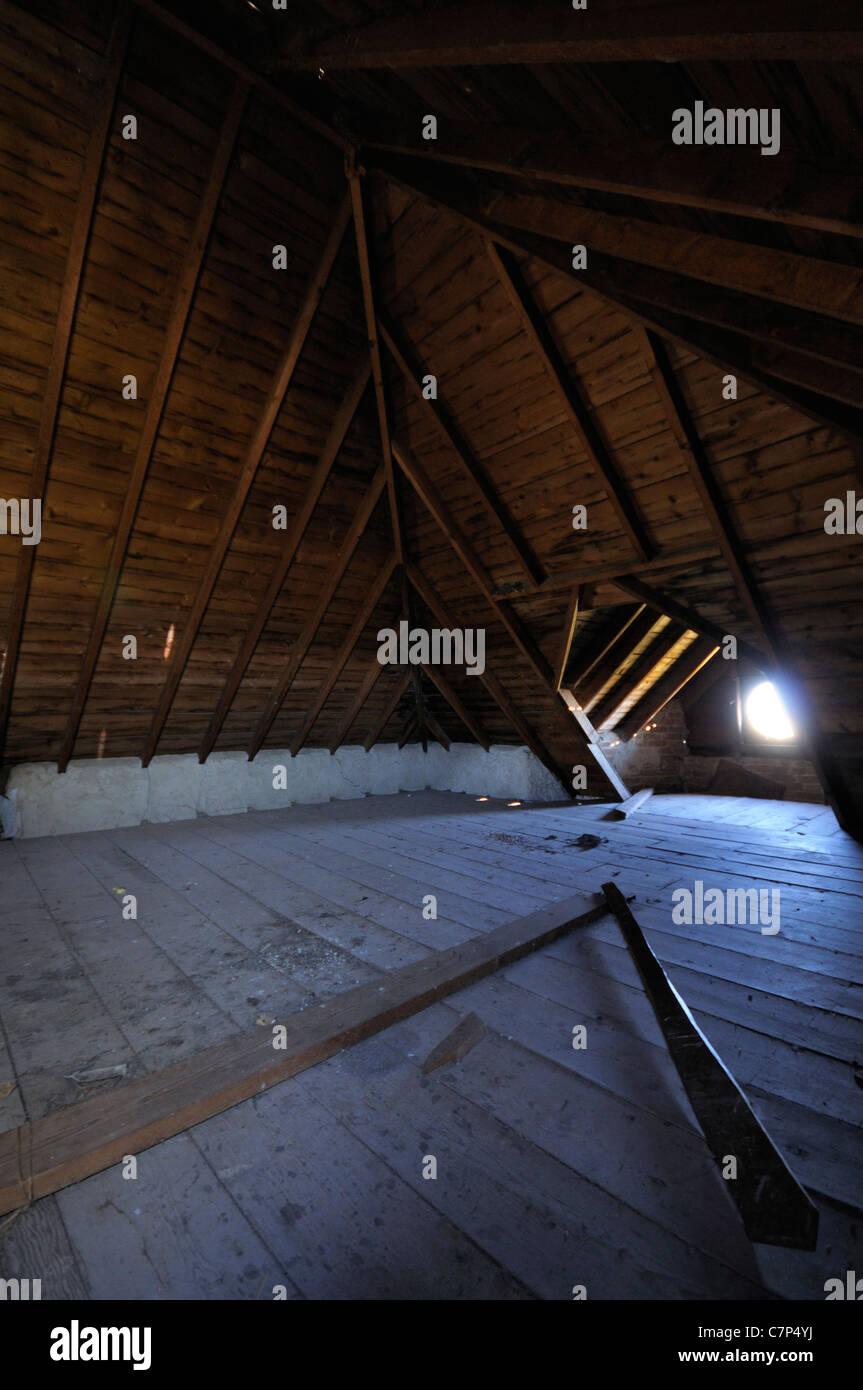 Inside old abandoned farm house hi-res stock photography and images - Alamy