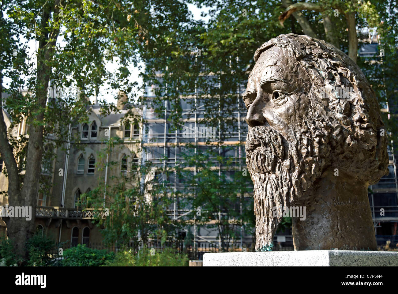 Sculpture rabindranath tagore hi-res stock photography and images - Alamy
