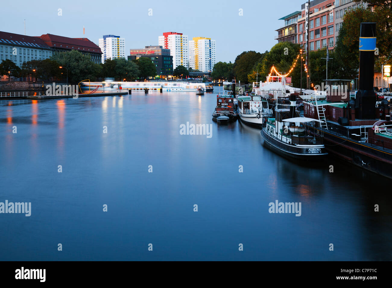 Old harbour building hi-res stock photography and images - Alamy