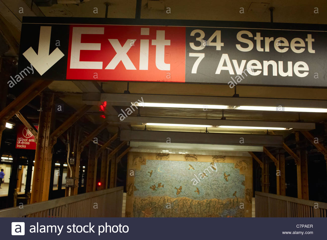 New York Subway Sign 7 High Resolution Stock Photography and Images - Alamy