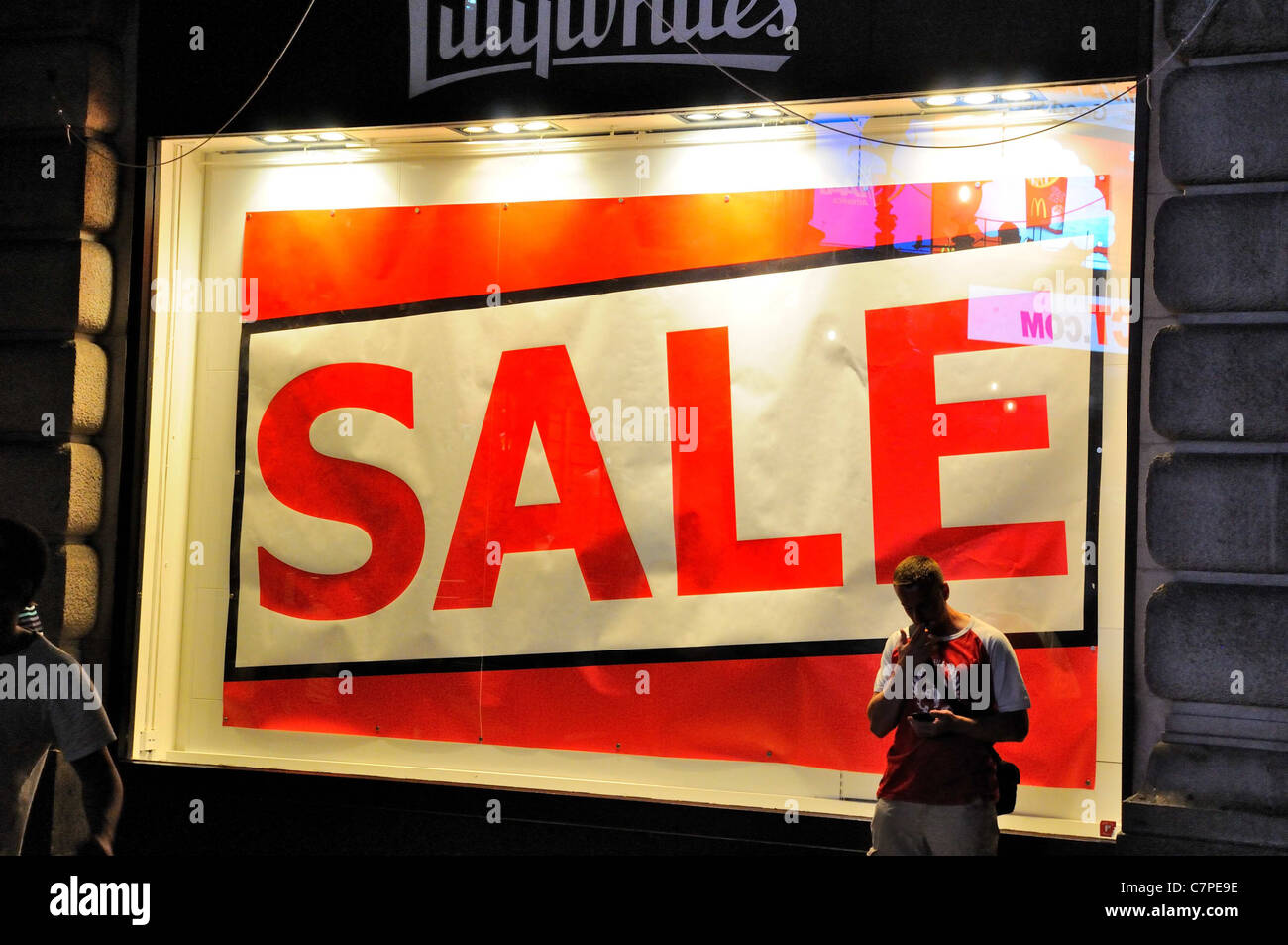 Night window london hi-res stock photography and images - Alamy