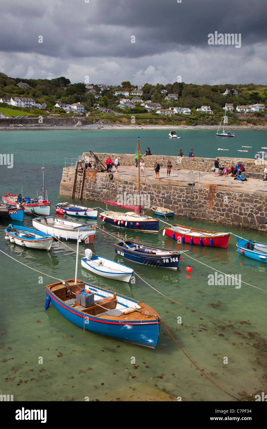 Coverack harbour cornwall sea hi-res stock photography and images - Alamy