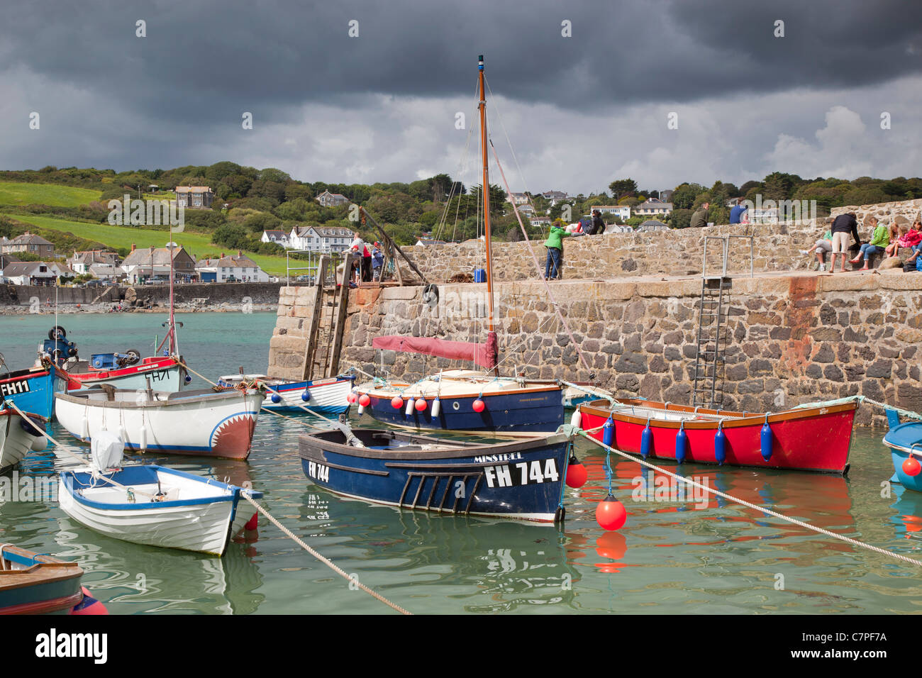 Coverack hi-res stock photography and images - Alamy