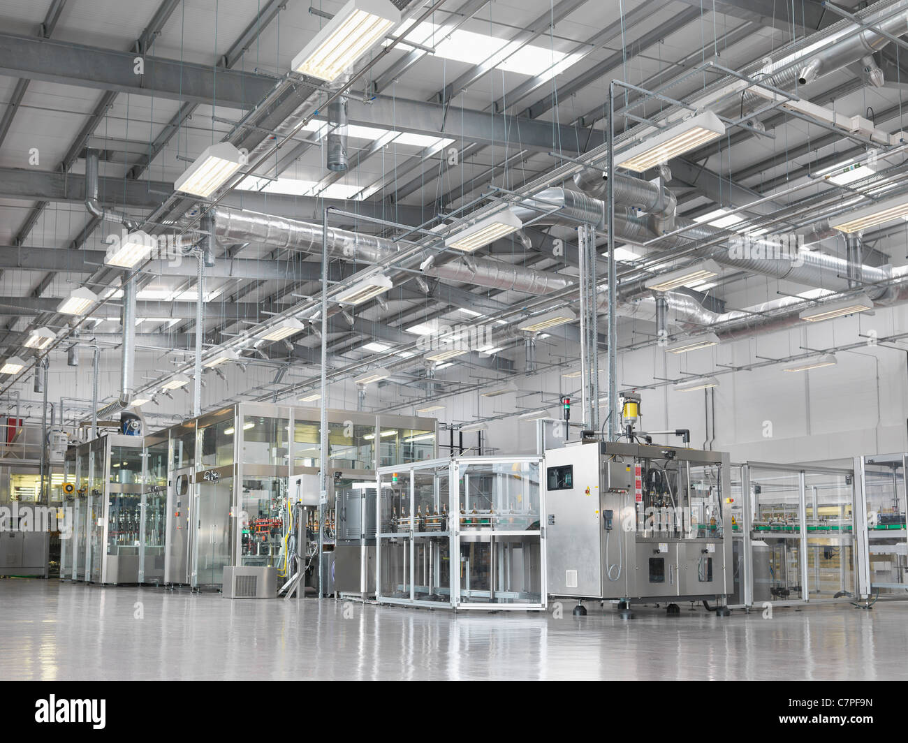 Machinery horizontal hi-res stock photography and images - Alamy