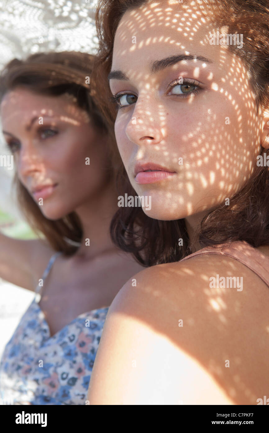 Blanket over head hi-res stock photography and images - Alamy