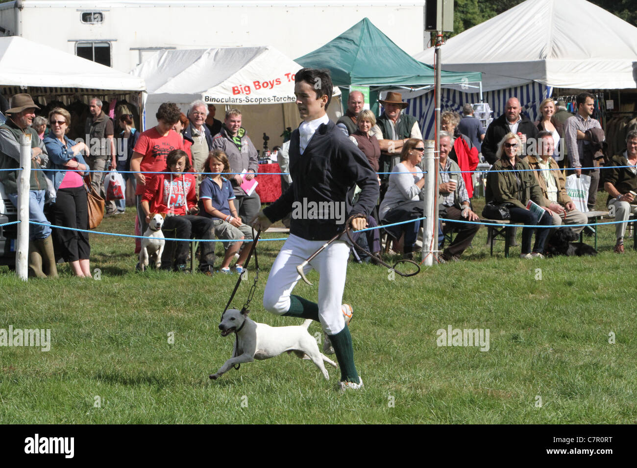 Relay hunt hi-res stock photography and images - Alamy