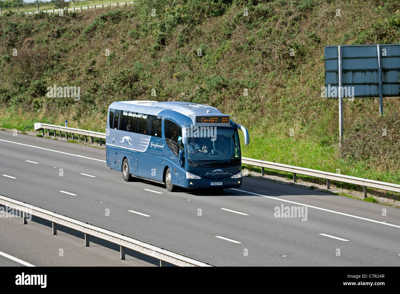 Coach on motorway hi-res stock photography and images - Alamy
