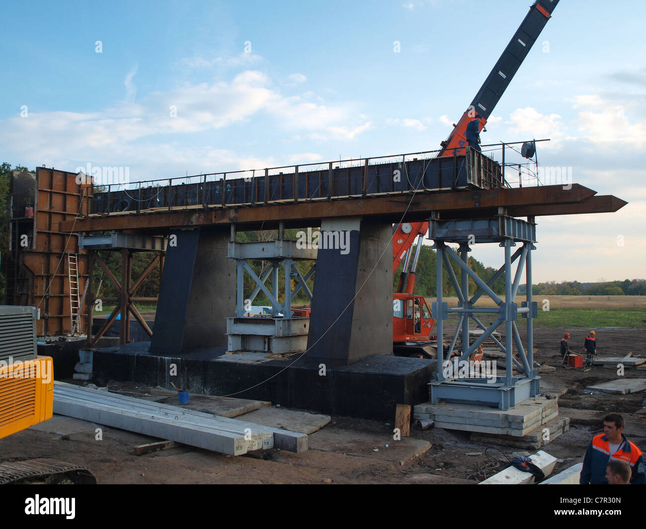 Construction of a new elevated highway Stock Photo - Alamy