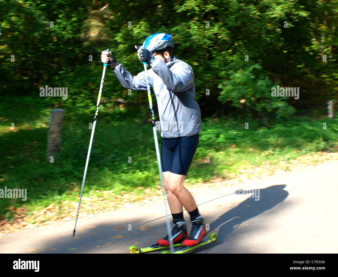 Speed on roller skis hi-res stock photography and images - Alamy