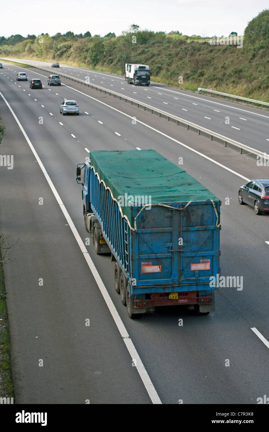 Trucks vehicles traffic lorries hi-res stock photography and images - Alamy