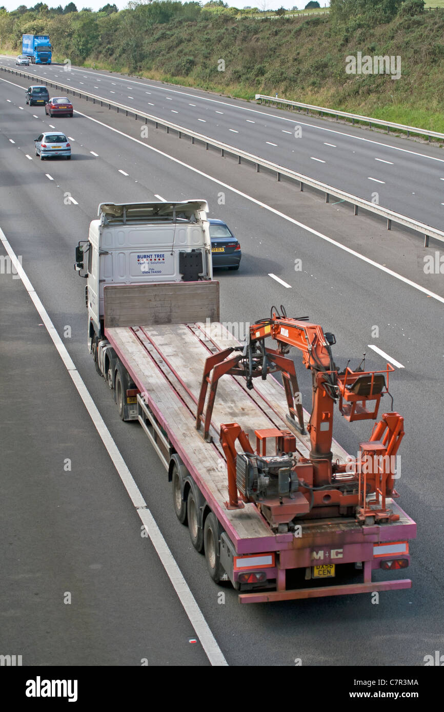 Large lorries hi-res stock photography and images - Alamy