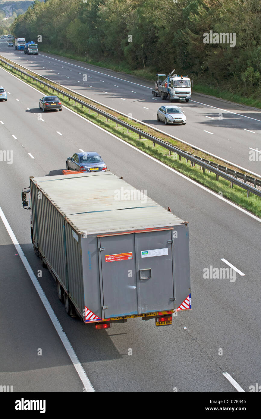 Oversize load truck lorry hi-res stock photography and images - Alamy