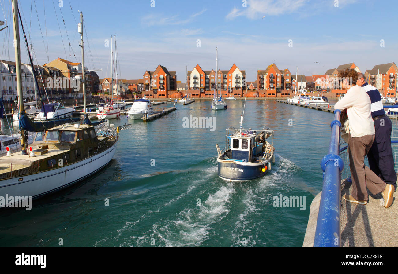 Sovereign Harbour Lock High Resolution Stock Photography and Images - Alamy
