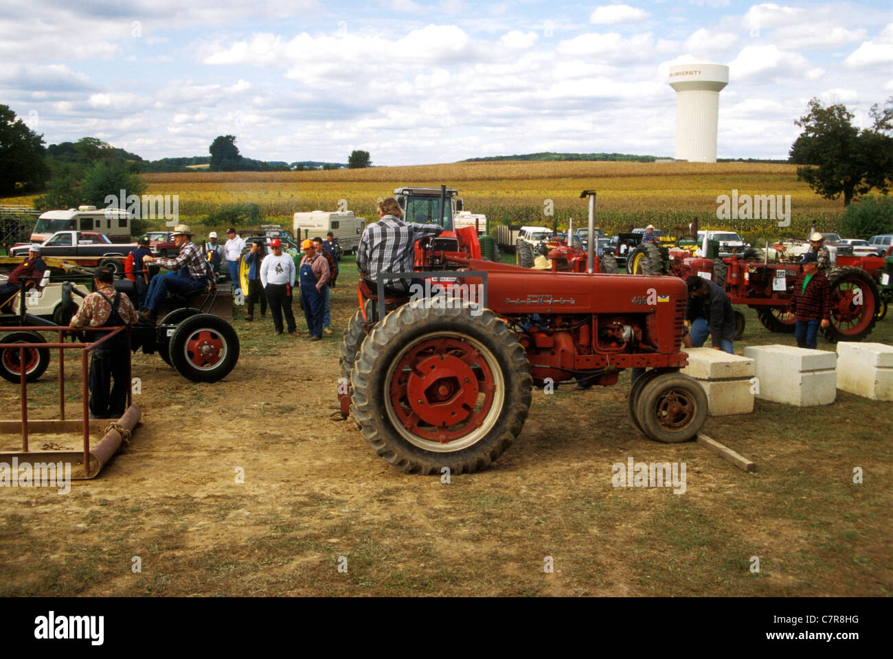 Tractor haulage demonstration at the annual Pennsylvania Dutch folk ...