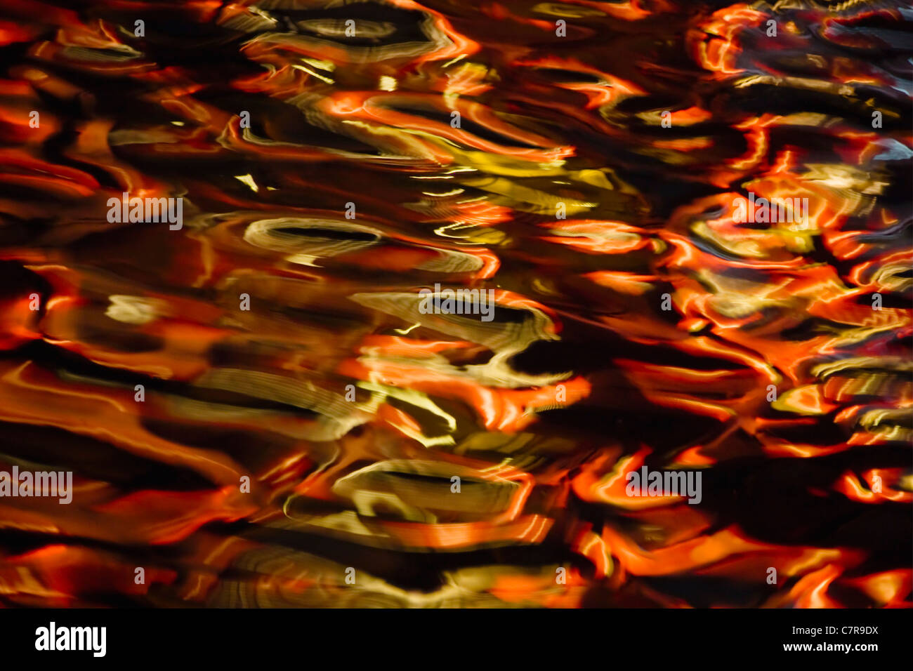 Ripples of water with reflection of lights, Qinhuai River, Nanjing ...