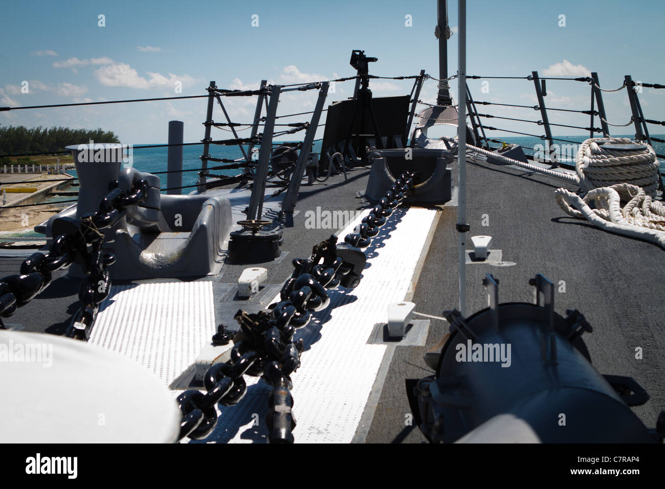 Ship canon hi-res stock photography and images - Alamy