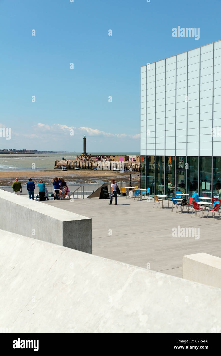 Turner Contemporary Art Gallery, The Stone Pier of Margate Harbour Arm ...