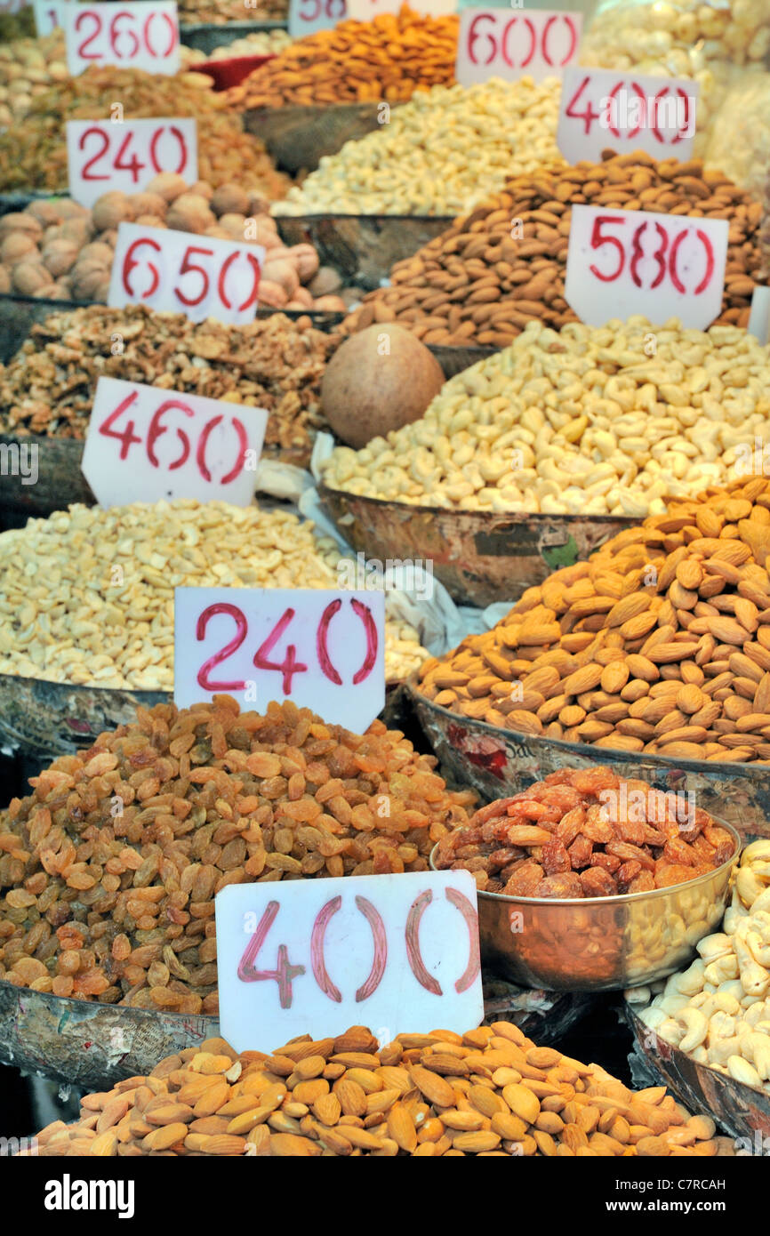 Assorted nuts in the spice market, Old Delhi, India Stock Photo - Alamy