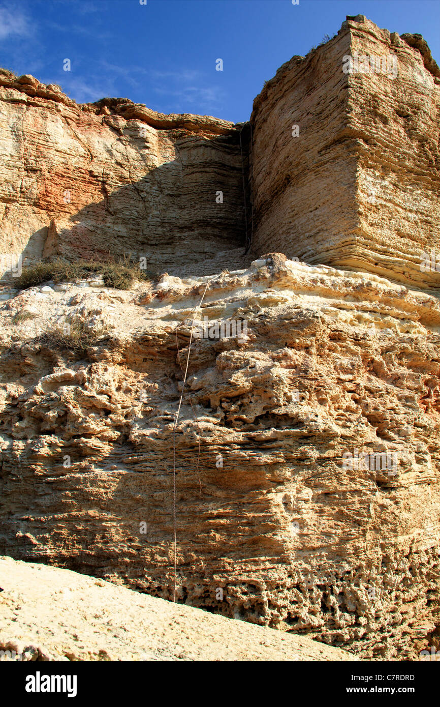 Rope ladder rock cliff hi-res stock photography and images - Alamy
