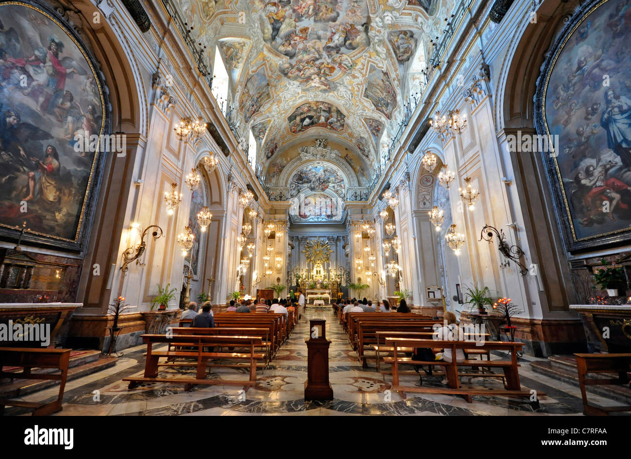 Italian church interiors hi-res stock photography and images - Alamy